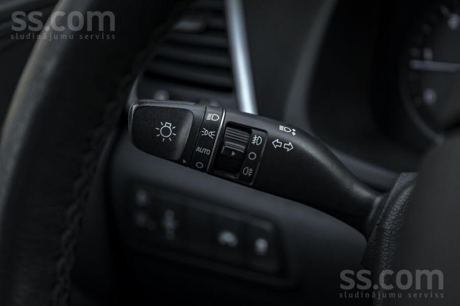 Grey Hyundai Tucson 2015 in Riga, with an engine capacity of 2.00 L and mileage of 259 thousand km for 9990 €, photo 17 on AUTOMOTO.COM.LV