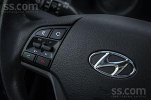Grey Hyundai Tucson 2015 in Riga, with an engine capacity of 2.00 L and mileage of 259 thousand km for 9990 €, photo 18 on AUTOMOTO.COM.LV