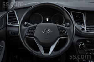 Grey Hyundai Tucson 2015 in Riga, with an engine capacity of 2.00 L and mileage of 259 thousand km for 9990 €, photo 19 on AUTOMOTO.COM.LV