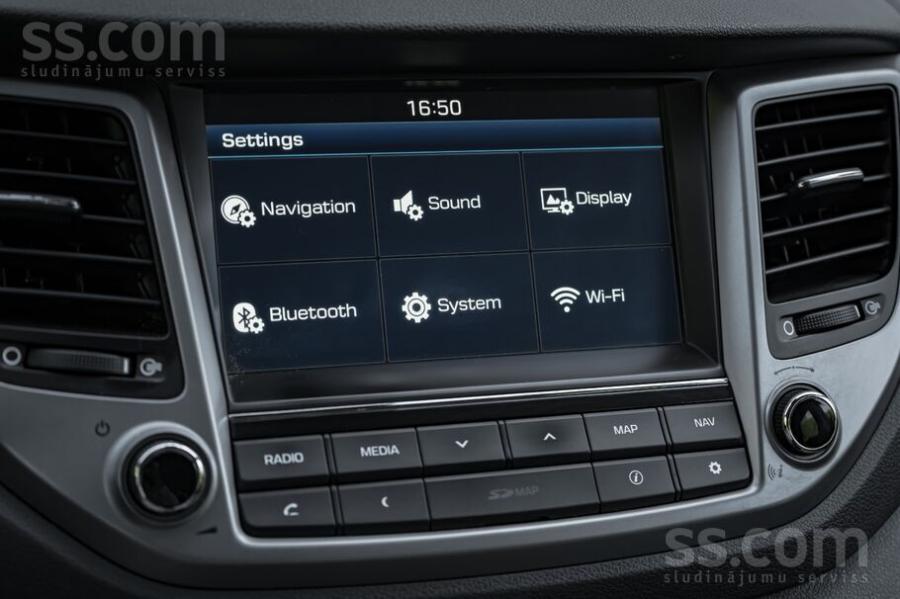 Grey Hyundai Tucson 2015 in Riga, with an engine capacity of 2.00 L and mileage of 259 thousand km for 9990 €, photo 27 on AUTOMOTO.COM.LV