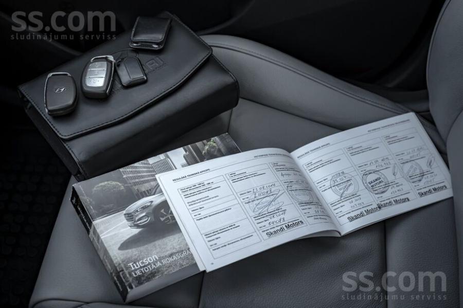 Grey Hyundai Tucson 2015 in Riga, with an engine capacity of 2.00 L and mileage of 259 thousand km for 9990 €, photo 31 on AUTOMOTO.COM.LV