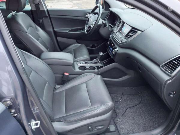 Pelēks Hyundai Tucson 2016 Alīta, ar dzinēja tilpumu 1.59 L un nobraukumu 140 tūkst. km par 13600 €, foto 11 vietnē AUTOMOTO.COM.LV