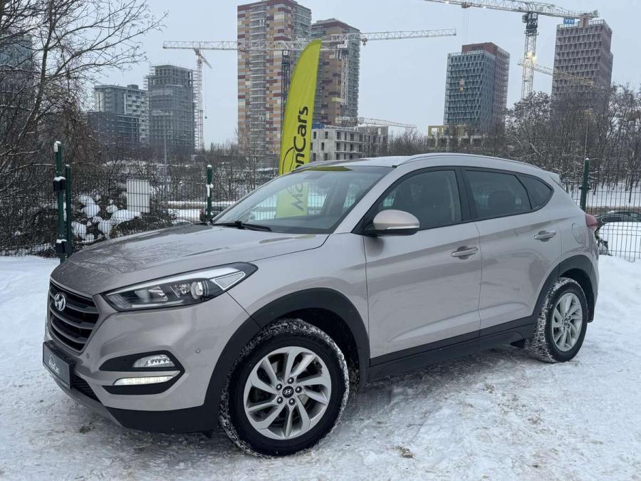 Grey Hyundai Tucson 2016 in Vilnius, with an engine capacity of 1.69 L and mileage of 187 thousand km for 11900 €, photo 4 on AUTOMOTO.COM.LV