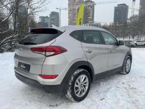 Grey Hyundai Tucson 2016 in Vilnius, with an engine capacity of 1.69 L and mileage of 187 thousand km for 11900 €, photo 6 on AUTOMOTO.COM.LV