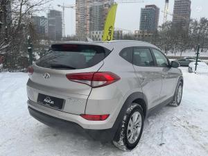 Grey Hyundai Tucson 2016 in Vilnius, with an engine capacity of 1.69 L and mileage of 187 thousand km for 11900 €, photo 8 on AUTOMOTO.COM.LV