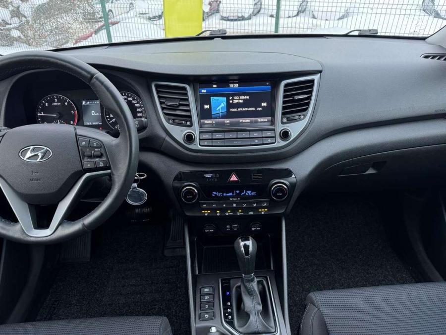 Grey Hyundai Tucson 2016 in Vilnius, with an engine capacity of 1.69 L and mileage of 187 thousand km for 11900 €, photo 13 on AUTOMOTO.COM.LV