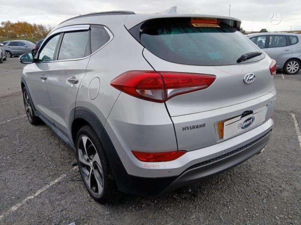 Grey Hyundai Tucson 2016 in Siauliai, with an engine capacity of 2.00 L and mileage of 129 thousand km for 5506 €, photo 4 on AUTOMOTO.COM.LV