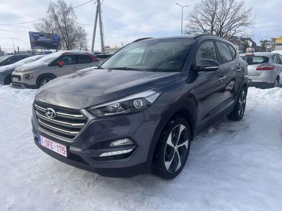 Grey Hyundai Tucson 2016 in Taurage, with an engine capacity of 1.69 L and mileage of 17 thousand km for 11900 €, photo 2 on AUTOMOTO.COM.LV