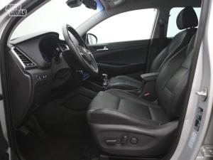 Pelēks Hyundai Tucson 2016 Viļņa, ar dzinēja tilpumu 1.70 L un nobraukumu 130 tūkst. km par 13899 €, foto 4 vietnē AUTOMOTO.COM.LV