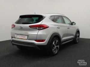 Pelēks Hyundai Tucson 2016 Viļņa, ar dzinēja tilpumu 1.70 L un nobraukumu 130 tūkst. km par 13899 €, foto 8 vietnē AUTOMOTO.COM.LV
