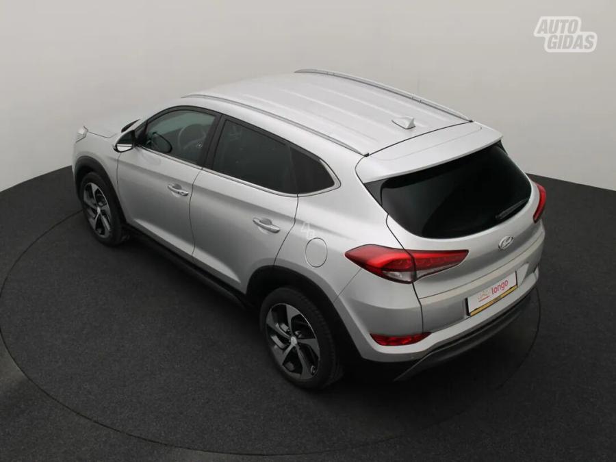 Pelēks Hyundai Tucson 2016 Viļņa, ar dzinēja tilpumu 1.70 L un nobraukumu 130 tūkst. km par 13899 €, foto 12 vietnē AUTOMOTO.COM.LV