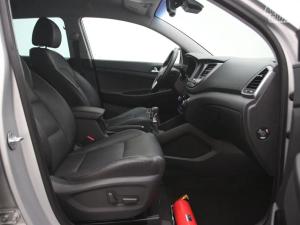 Pelēks Hyundai Tucson 2016 Viļņa, ar dzinēja tilpumu 1.70 L un nobraukumu 130 tūkst. km par 13899 €, foto 14 vietnē AUTOMOTO.COM.LV