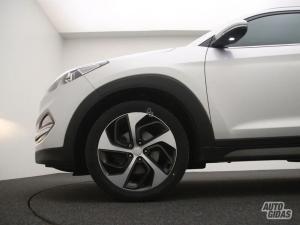 Pelēks Hyundai Tucson 2016 Viļņa, ar dzinēja tilpumu 1.70 L un nobraukumu 130 tūkst. km par 13899 €, foto 28 vietnē AUTOMOTO.COM.LV
