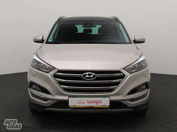 Pelēks Hyundai Tucson 2016 Viļņa, ar dzinēja tilpumu 2.00 L un nobraukumu 128 tūkst. km par 16999 €, foto 3 vietnē AUTOMOTO.COM.LV