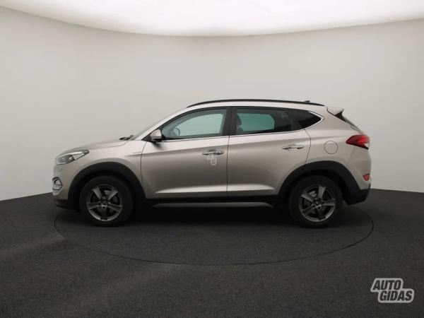 Pelēks Hyundai Tucson 2016 Viļņa, ar dzinēja tilpumu 2.00 L un nobraukumu 128 tūkst. km par 16999 €, foto 6 vietnē AUTOMOTO.COM.LV