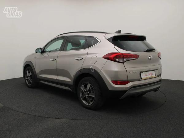 Pelēks Hyundai Tucson 2016 Viļņa, ar dzinēja tilpumu 2.00 L un nobraukumu 128 tūkst. km par 16999 €, foto 7 vietnē AUTOMOTO.COM.LV