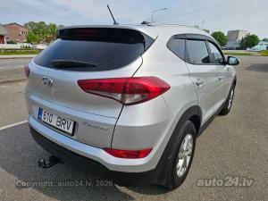 Pelēks Hyundai Tucson 2016 Paide, ar dzinēja tilpumu 1.60 L un nobraukumu 159 tūkst. km par 10900 €, foto 5 vietnē AUTOMOTO.COM.LV