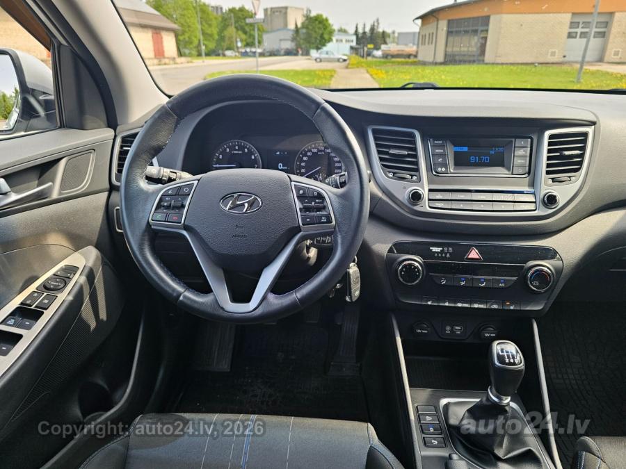 Pelēks Hyundai Tucson 2016 Paide, ar dzinēja tilpumu 1.60 L un nobraukumu 159 tūkst. km par 10900 €, foto 10 vietnē AUTOMOTO.COM.LV