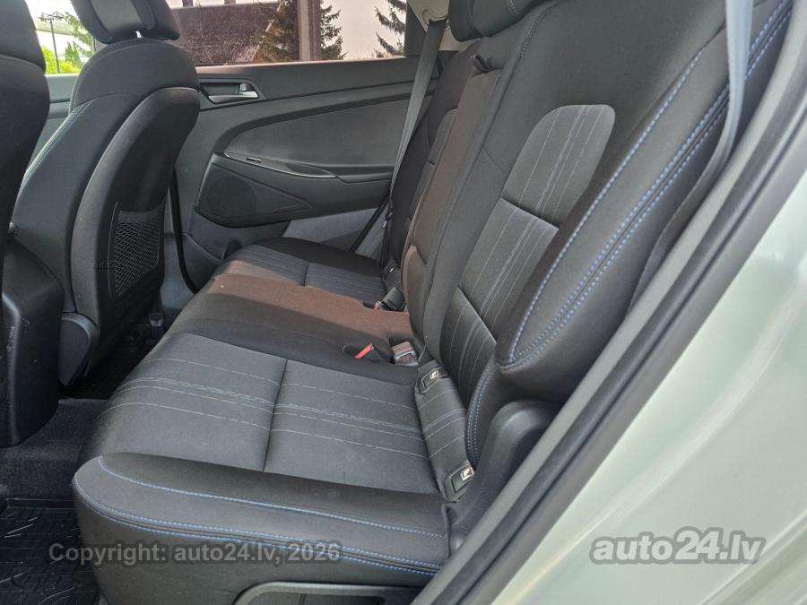 Pelēks Hyundai Tucson 2016 Paide, ar dzinēja tilpumu 1.60 L un nobraukumu 159 tūkst. km par 10900 €, foto 22 vietnē AUTOMOTO.COM.LV