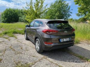 Pelēks Hyundai Tucson 2016 Liepāja, ar dzinēja tilpumu 1.60 L un nobraukumu 132 tūkst. km par 9500 €, foto  vietnē AUTOMOTO.COM.LV