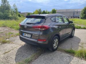 Pelēks Hyundai Tucson 2016 Liepāja, ar dzinēja tilpumu 1.60 L un nobraukumu 132 tūkst. km par 9500 €, foto 3 vietnē AUTOMOTO.COM.LV