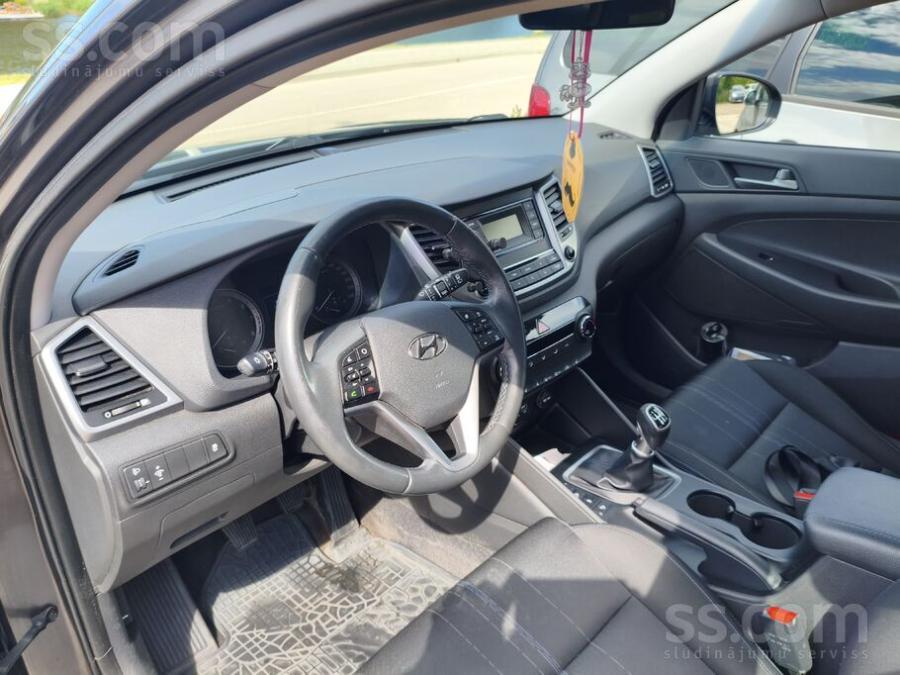 Pelēks Hyundai Tucson 2016 Liepāja, ar dzinēja tilpumu 1.60 L un nobraukumu 132 tūkst. km par 9500 €, foto 8 vietnē AUTOMOTO.COM.LV