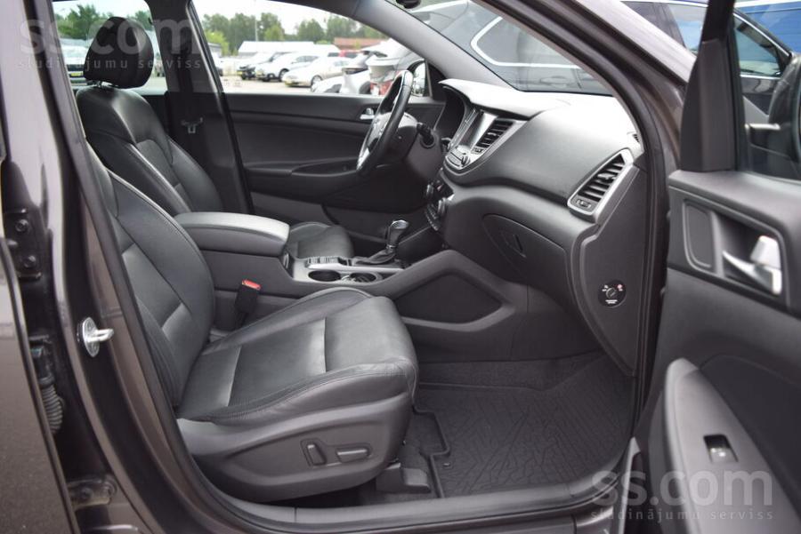 Grey Hyundai Tucson 2016 in Riga, with an engine capacity of 2.00 L and mileage of 143 thousand km for 13900 €, photo 11 on AUTOMOTO.COM.LV
