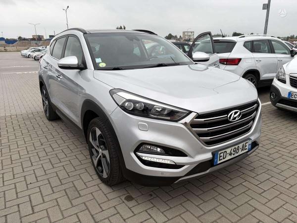 Grey Hyundai Tucson 2016 in Taurage, with an engine capacity of 2.00 L and mileage of 174 thousand km for 11900 €, photo 2 on AUTOMOTO.COM.LV