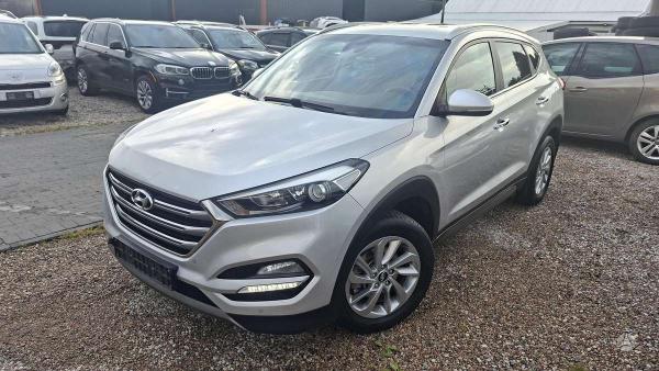 Grey Hyundai Tucson 2016 in Kaunas, with an engine capacity of 1.59 L and mileage of 171 thousand km for 12700 €, photo 3 on AUTOMOTO.COM.LV