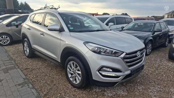 Grey Hyundai Tucson 2016 in Kaunas, with an engine capacity of 1.59 L and mileage of 171 thousand km for 12700 €, photo 7 on AUTOMOTO.COM.LV