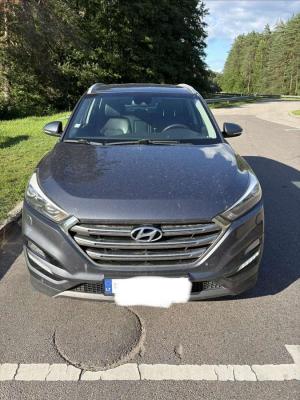 Grey Hyundai Tucson 2016 in Vilnius, with an engine capacity of 2.00 L and mileage of 312 thousand km for 12500 €, photo  on AUTOMOTO.COM.LV