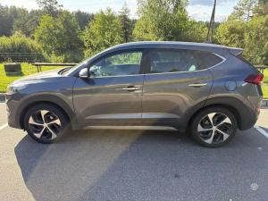 Pelēks Hyundai Tucson 2016 Viļņa, ar dzinēja tilpumu 2.00 L un nobraukumu 312 tūkst. km par 12500 €, foto 5 vietnē AUTOMOTO.COM.LV