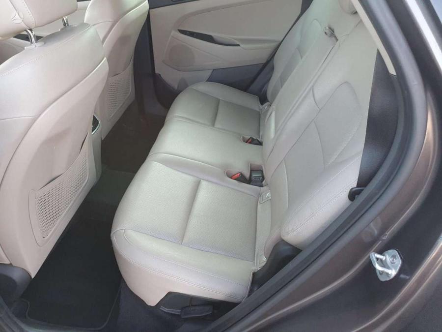 Pelēks Hyundai Tucson 2016 Šauļi, ar dzinēja tilpumu 1.70 L un nobraukumu 221 tūkst. km par 12300 €, foto 14 vietnē AUTOMOTO.COM.LV