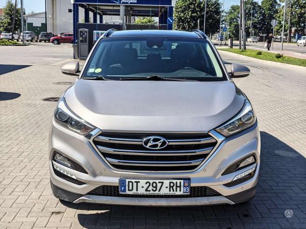 Grey Hyundai Tucson 2016 in Taurage, with an engine capacity of 1.69 L and mileage of 210 thousand km for 7300 €, photo 4 on AUTOMOTO.COM.LV
