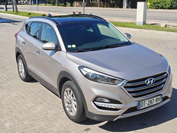Grey Hyundai Tucson 2016 in Taurage, with an engine capacity of 1.69 L and mileage of 210 thousand km for 7300 €, photo 6 on AUTOMOTO.COM.LV