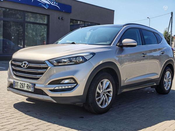 Grey Hyundai Tucson 2016 in Taurage, with an engine capacity of 1.69 L and mileage of 210 thousand km for 7300 €, photo 10 on AUTOMOTO.COM.LV
