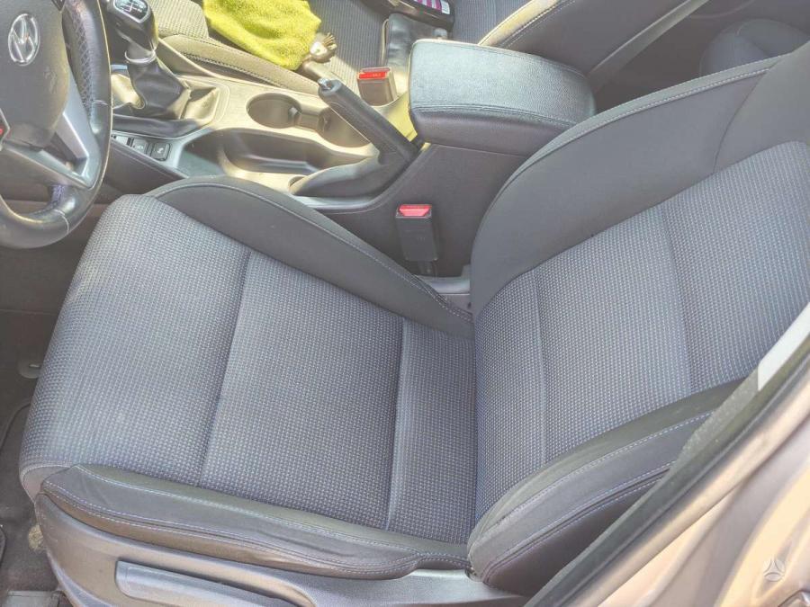 Pelēks Hyundai Tucson 2016 Tauragė, ar dzinēja tilpumu 1.69 L un nobraukumu 210 tūkst. km par 7300 €, foto 30 vietnē AUTOMOTO.COM.LV