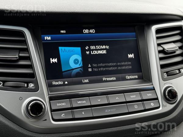 Pelēks Hyundai Tucson 2016 Rīga, ar dzinēja tilpumu 1.60 L un nobraukumu 65 tūkst. km par 16990 €, foto 2 vietnē AUTOMOTO.COM.LV