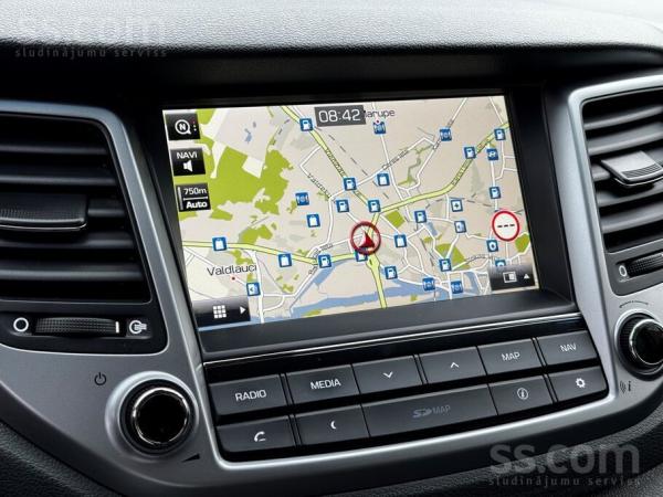 Pelēks Hyundai Tucson 2016 Rīga, ar dzinēja tilpumu 1.60 L un nobraukumu 65 tūkst. km par 16990 €, foto 5 vietnē AUTOMOTO.COM.LV