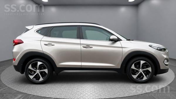 Pelēks Hyundai Tucson 2016 Rīga, ar dzinēja tilpumu 1.60 L un nobraukumu 65 tūkst. km par 16990 €, foto 7 vietnē AUTOMOTO.COM.LV