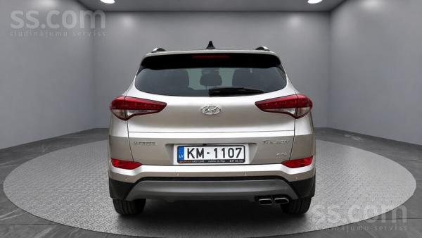 Pelēks Hyundai Tucson 2016 Rīga, ar dzinēja tilpumu 1.60 L un nobraukumu 65 tūkst. km par 16990 €, foto 9 vietnē AUTOMOTO.COM.LV