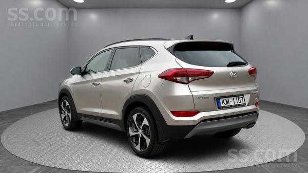 Pelēks Hyundai Tucson 2016 Rīga, ar dzinēja tilpumu 1.60 L un nobraukumu 65 tūkst. km par 16990 €, foto 10 vietnē AUTOMOTO.COM.LV