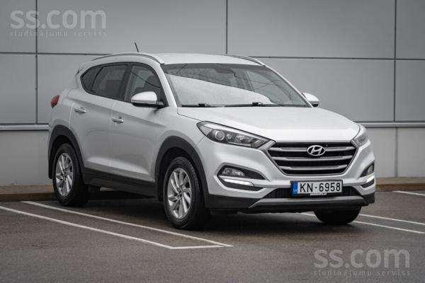Pelēks Hyundai Tucson 2016 Rīga, ar dzinēja tilpumu 1.70 L un nobraukumu 329 tūkst. km par 8990 €, foto 3 vietnē AUTOMOTO.COM.LV