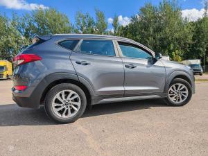 Pelēks Hyundai Tucson 2016 Kauņa, ar dzinēja tilpumu 1.69 L un nobraukumu 204 tūkst. km par 4200 €, foto 5 vietnē AUTOMOTO.COM.LV