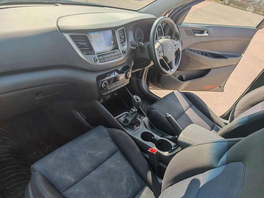 Pelēks Hyundai Tucson 2016 Kauņa, ar dzinēja tilpumu 1.69 L un nobraukumu 204 tūkst. km par 4200 €, foto 21 vietnē AUTOMOTO.COM.LV