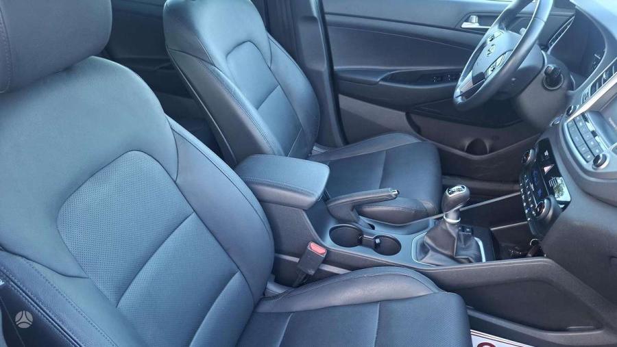 Pelēks Hyundai Tucson 2016 Kauņa, ar dzinēja tilpumu 1.59 L un nobraukumu 171 tūkst. km par 11700 €, foto 13 vietnē AUTOMOTO.COM.LV