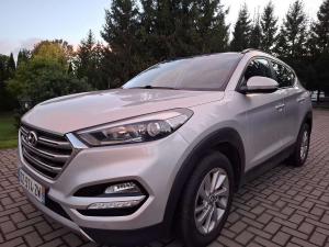 Grey Hyundai Tucson 2016 in Kaunas, with an engine capacity of 1.69 L and mileage of 220 thousand km for 8250 €, photo 3 on AUTOMOTO.COM.LV