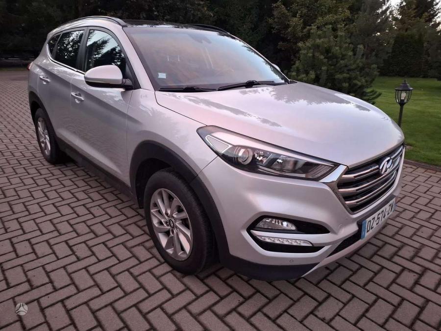Grey Hyundai Tucson 2016 in Kaunas, with an engine capacity of 1.69 L and mileage of 220 thousand km for 8250 €, photo 7 on AUTOMOTO.COM.LV
