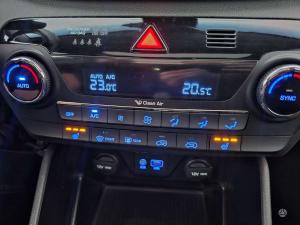 Grey Hyundai Tucson 2016 in Kaunas, with an engine capacity of 1.69 L and mileage of 220 thousand km for 8250 €, photo 13 on AUTOMOTO.COM.LV