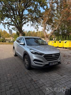 Grey Hyundai Tucson 2016 in Riga, with an engine capacity of 1.70 L and mileage of 162 thousand km for 11500 €, photo  on AUTOMOTO.COM.LV